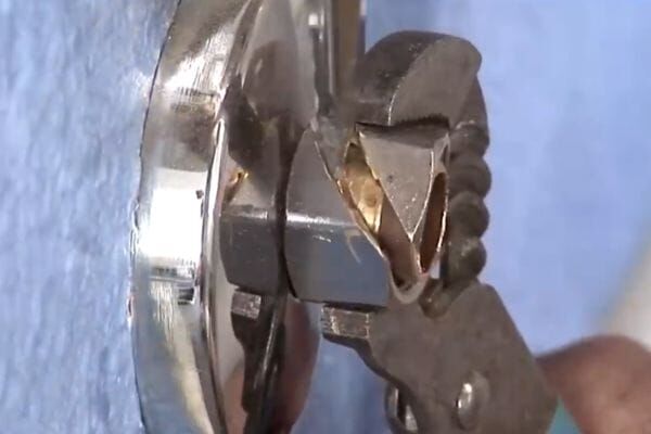 Remove Compression Fitting Without Damaging Your Pipes