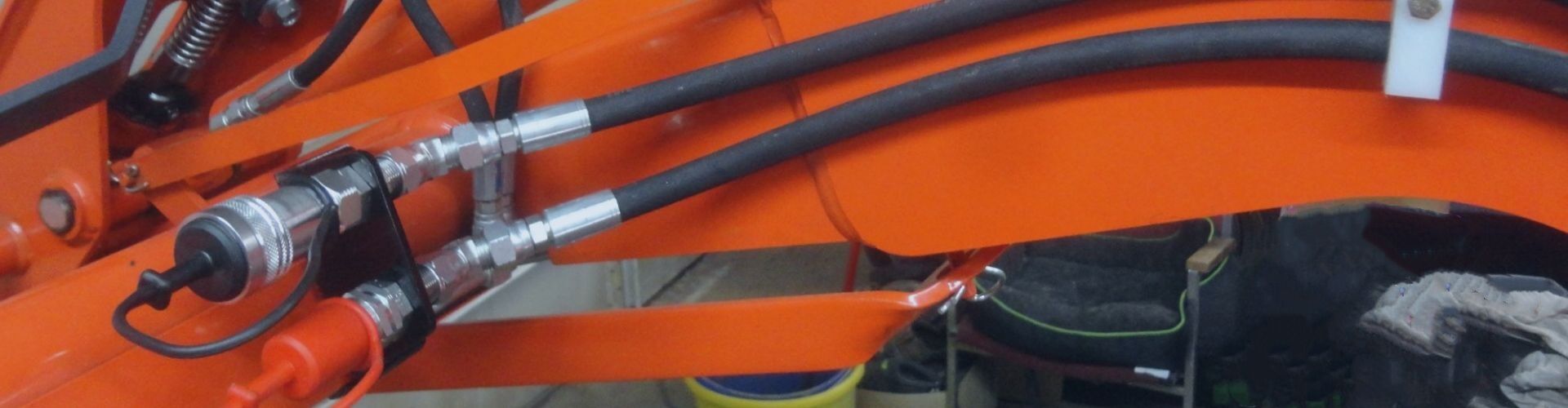 Hydraulic Hose Detail: Color Coding, Ferrules, and Skiving