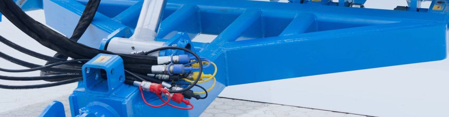 Hydraulic Hose Detail: Color Coding, Ferrules, and Skiving